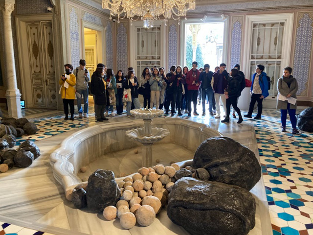 Abdülmecid Efendi Köşkü - İsmi Lazım Değil - Modern Sanat Sergisi ...